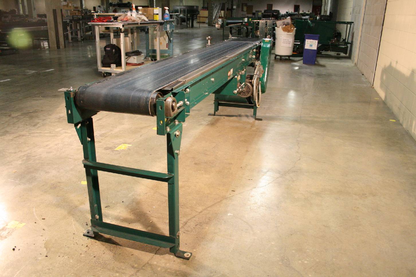 Alvey ~133 X 13 3 4 Steel Frame Solid Surface Belt Conveyor Overhang